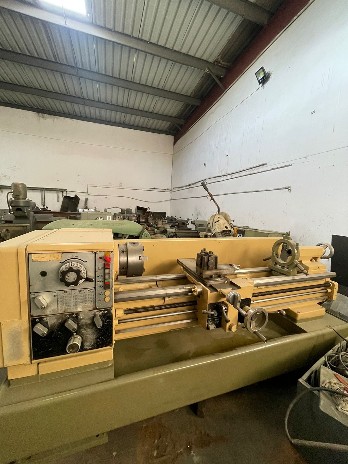Harrison M400 Lathe Machine - Machines & Workshop